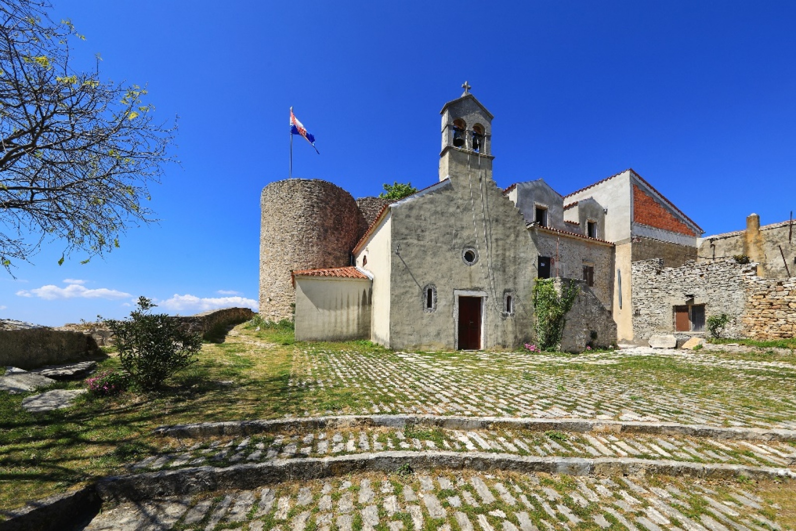 Crkva sv. Ante uz Kaštel Benković – AymoCha!
